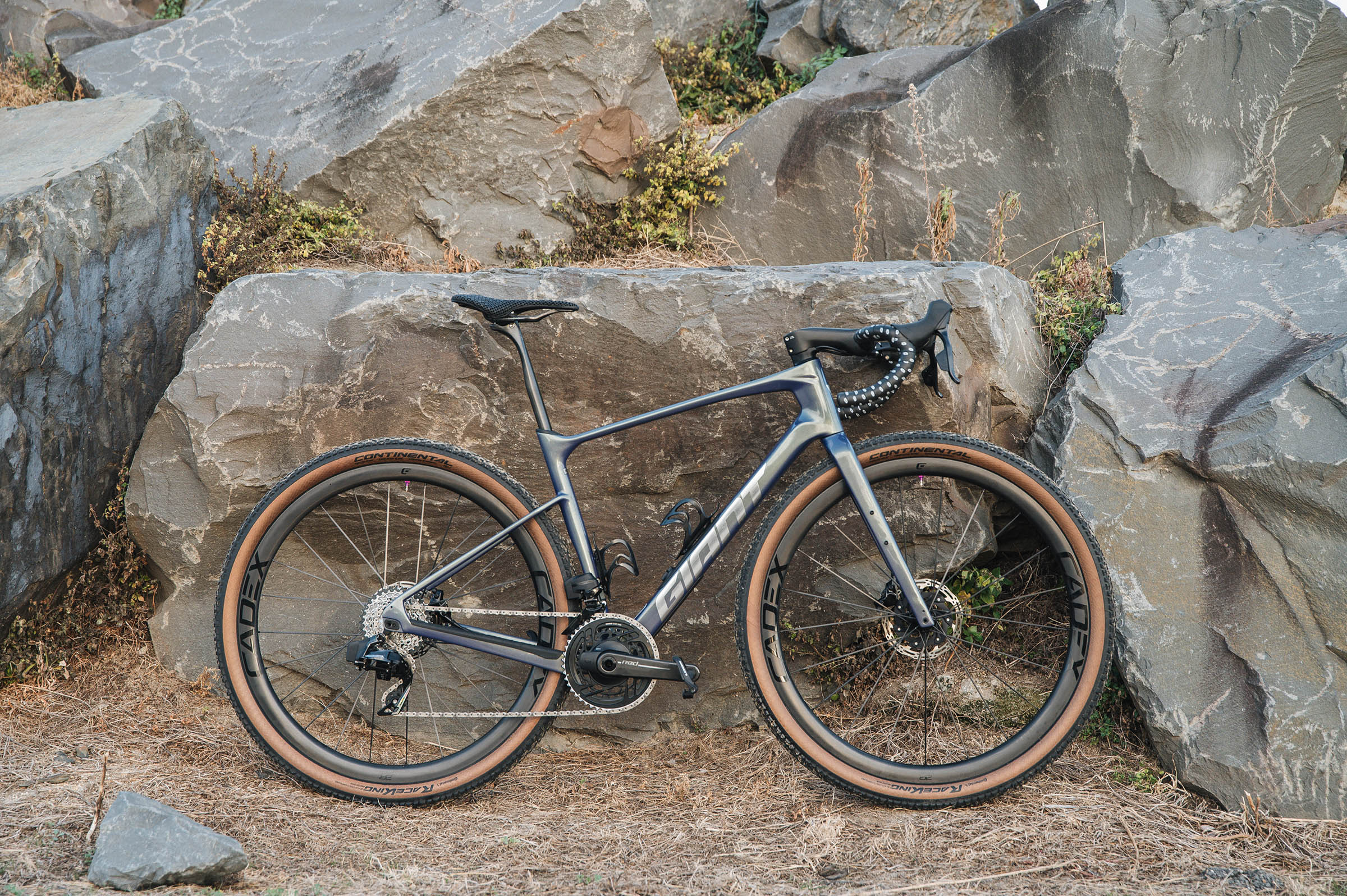 From The Workshop: Josh’s Custom Revolt Advanced Pro 0 – Saint Cloud